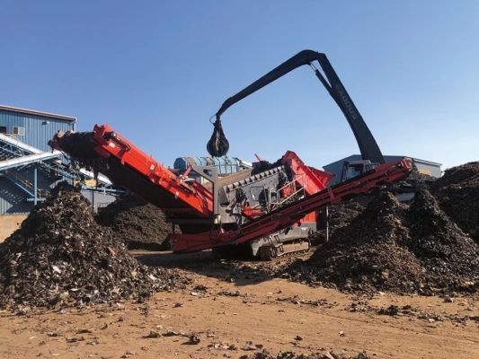 Mobile Screening Plants | T165 Mobile Screener | SPALECK